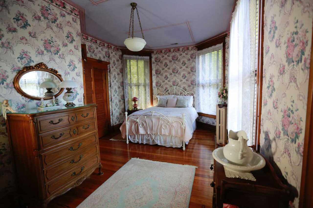rooms - A.C. Thomas House