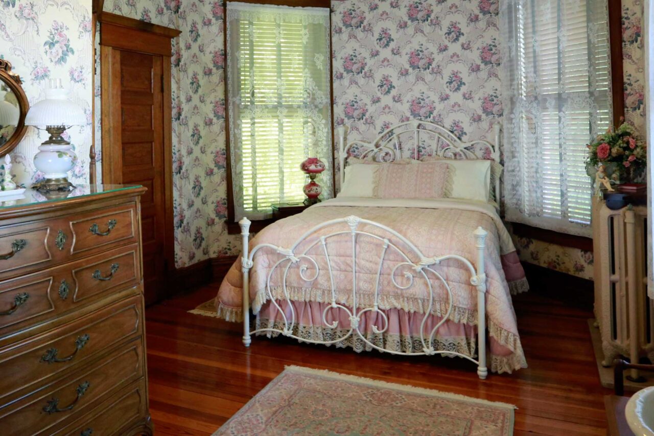 rooms - A.C. Thomas House