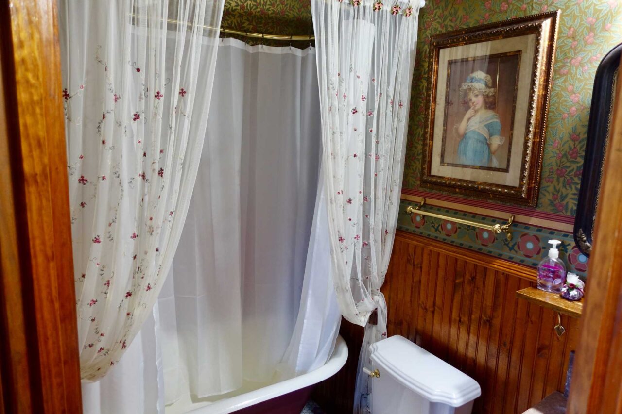 rooms - A.C. Thomas House