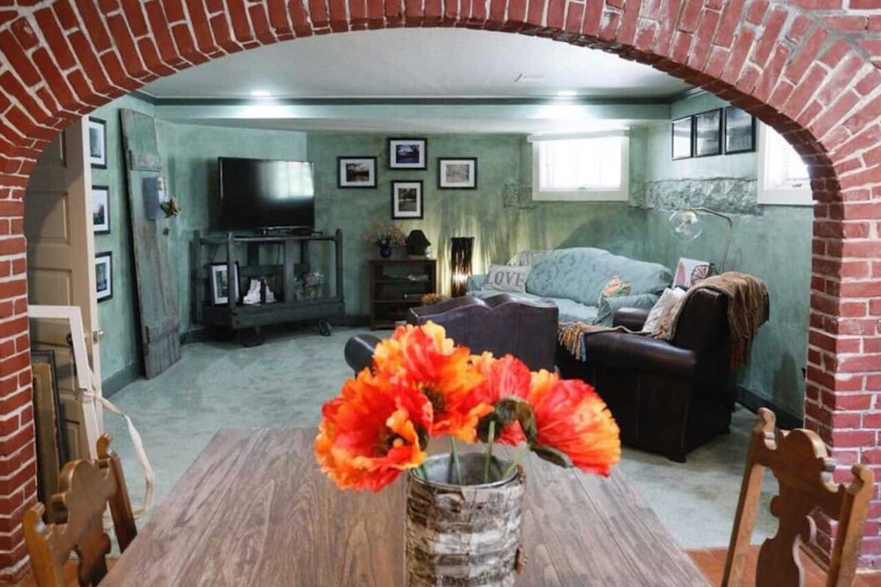 rooms - A.C. Thomas House