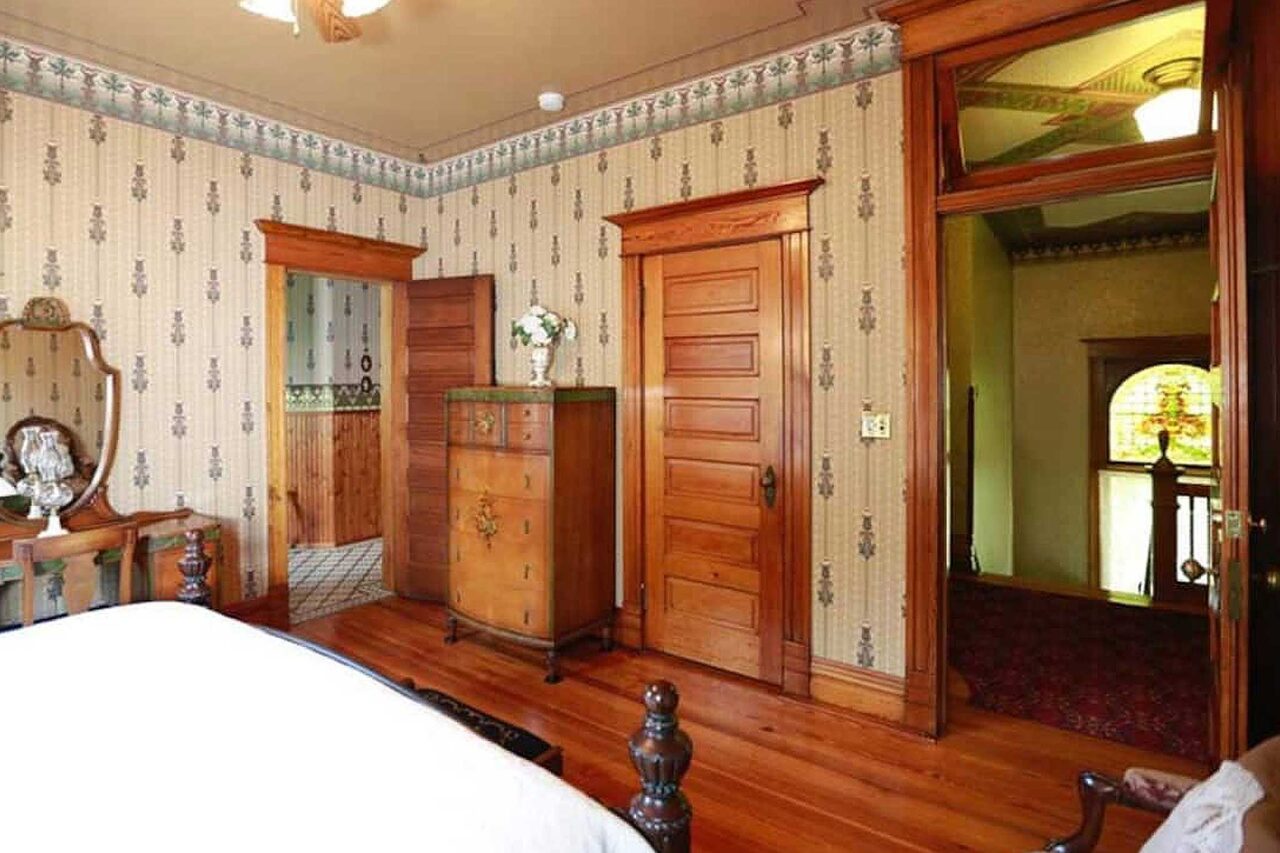 rooms - A.C. Thomas House