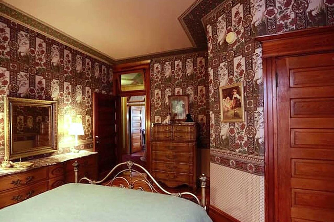 rooms - A.C. Thomas House