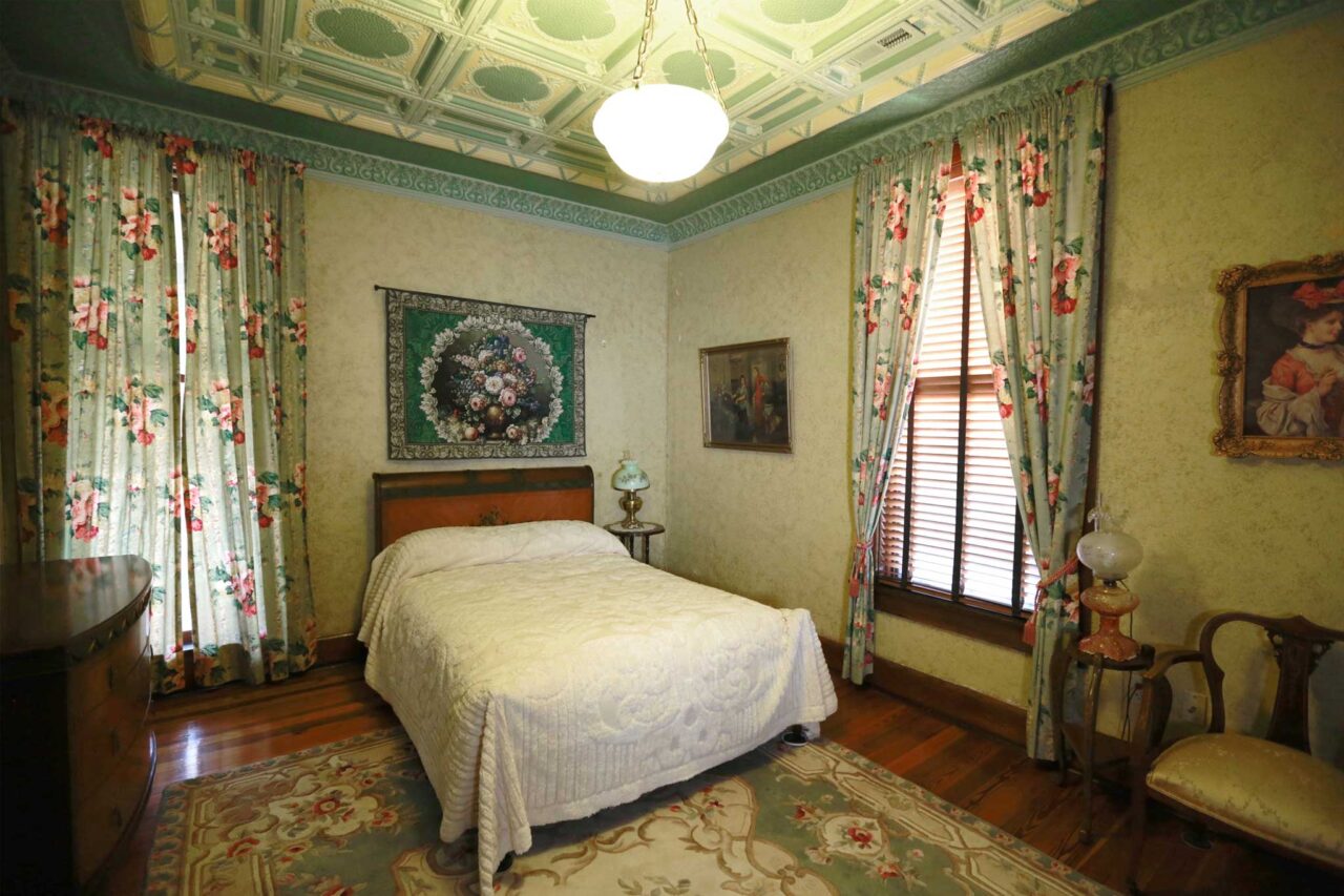 rooms - A.C. Thomas House